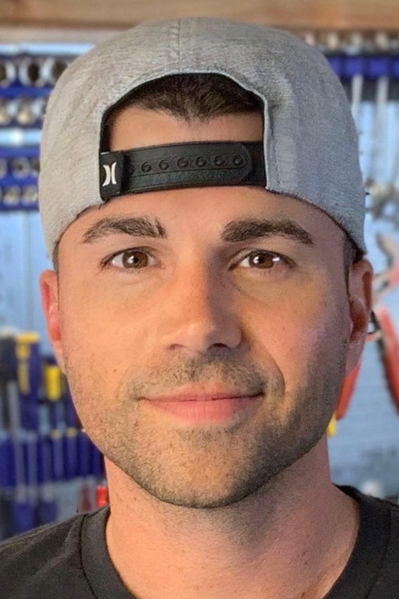 stc tv | Mark Rober's Revengineers